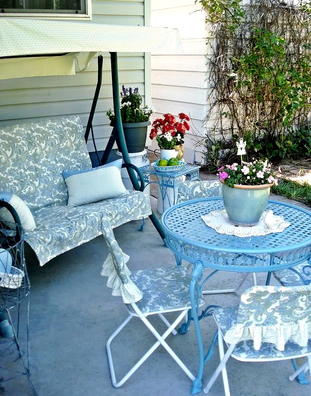 Happy To Design: A Blue Cottage Veranda...