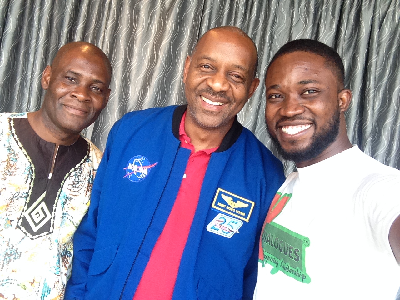 itake photos est. 1985: the discovery: Astronaut Bobby Satcher ...