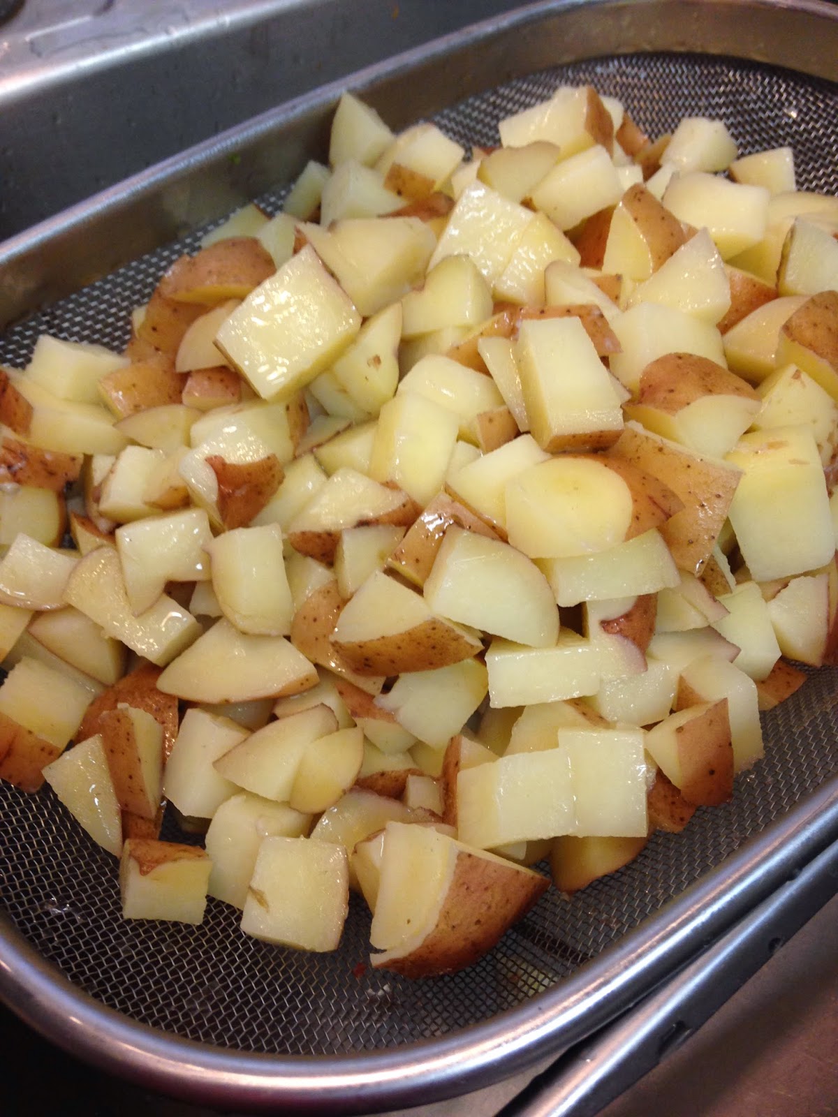 Tracy Cooks in Austin: Potato salad, in the pressure cooker. I'm about ...