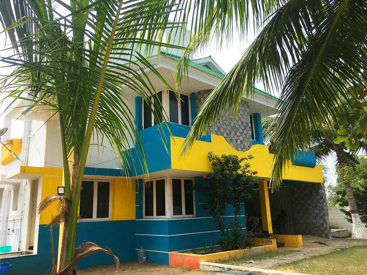 Farm House for Daily Rent in ECR | EzeeStays - ECR Beach House,Holiday ...