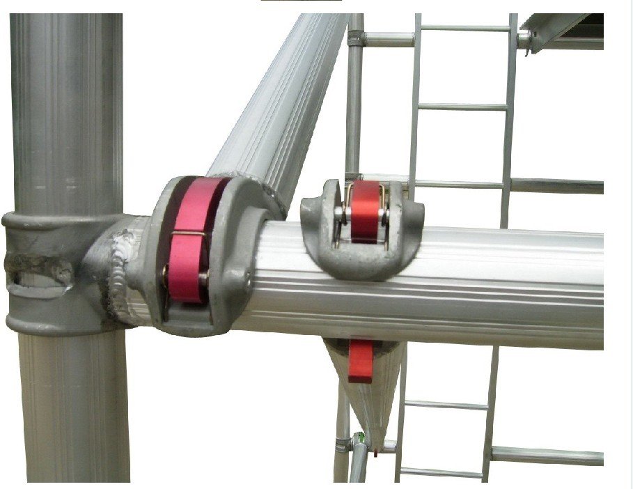 Zdoon: Aluminum Scaffolding Wins Hands Down