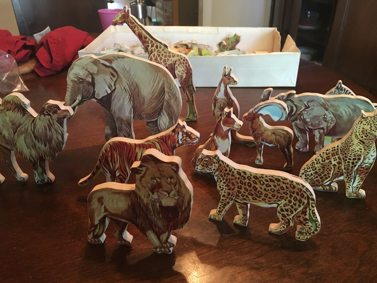 Rebecca's Wooden Jigsaw Puzzles: Vintage Victory Artistic Jungle puzzle