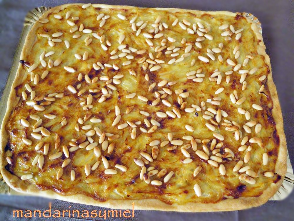 Coca de cebolla. | Mandarinas y miel