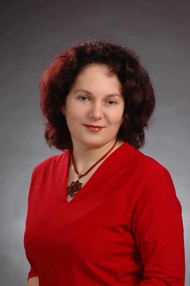 O femeie credincioasă şi o profesoară talentată - Preoteasa Elena ...