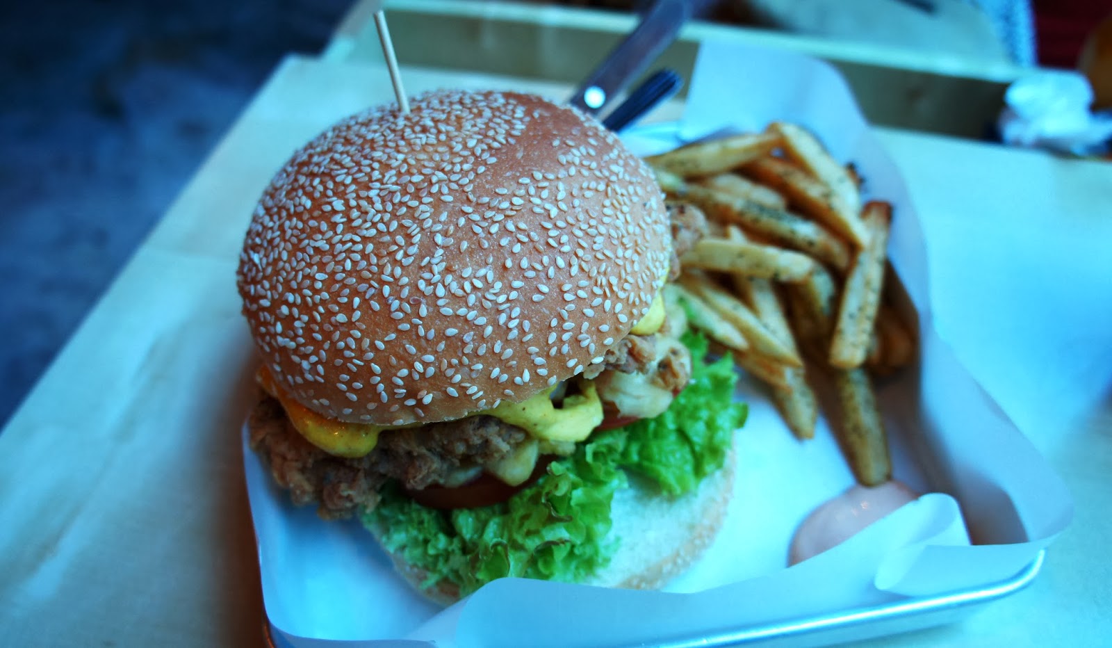 Waiii Sek Meowsss: Big Hug Burger @ SS15