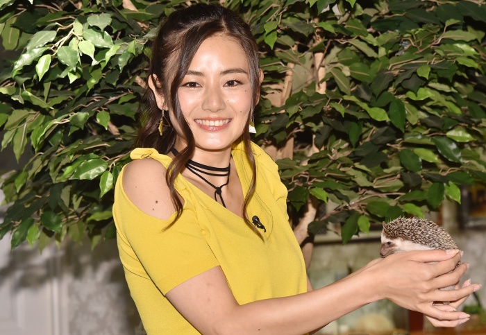 Nao Kanzaki and a few friends: Moemi Katayama: Magazine scans #1- 2017 ...