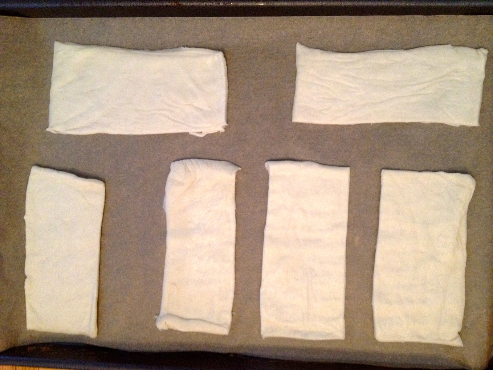 SUNDAYS IN: Oscars Party: "Amour" and "Les Miserables" Inspired Mini ...