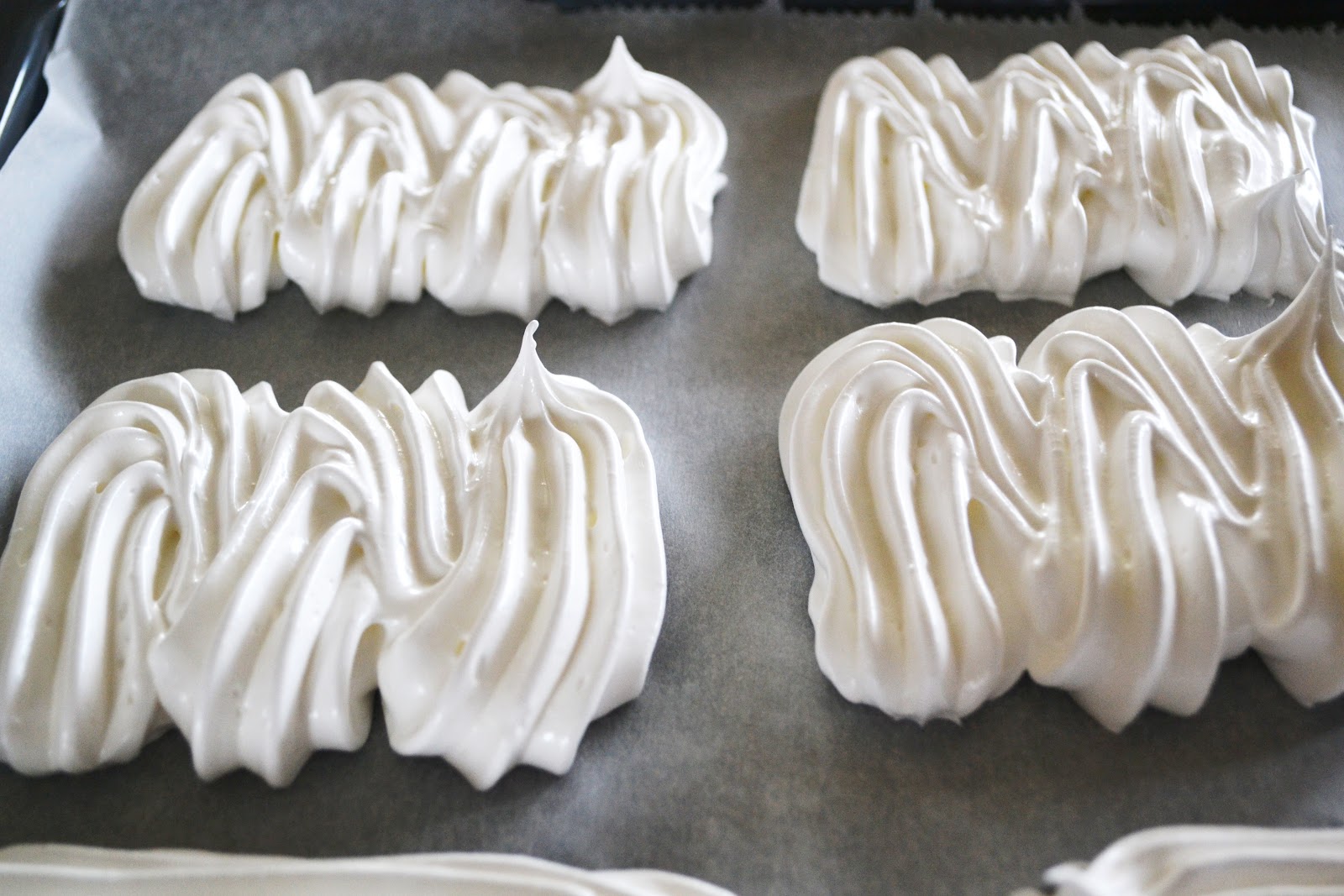 Pireti koduköök: BESEEKOOGID VAHUKOOREGA