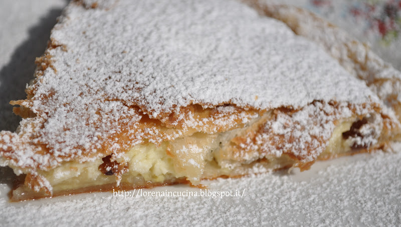 Placinta cu branza dulce si stafide
