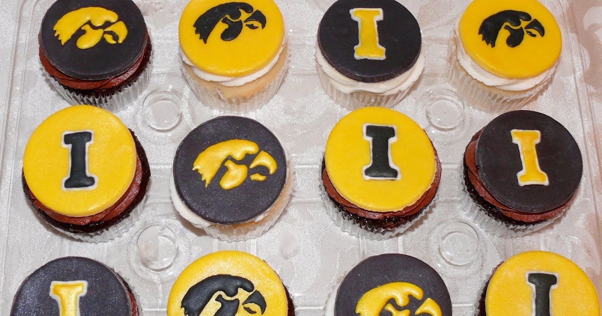 Katy's Kitchen: Iowa Hawkeyes Cupcakes