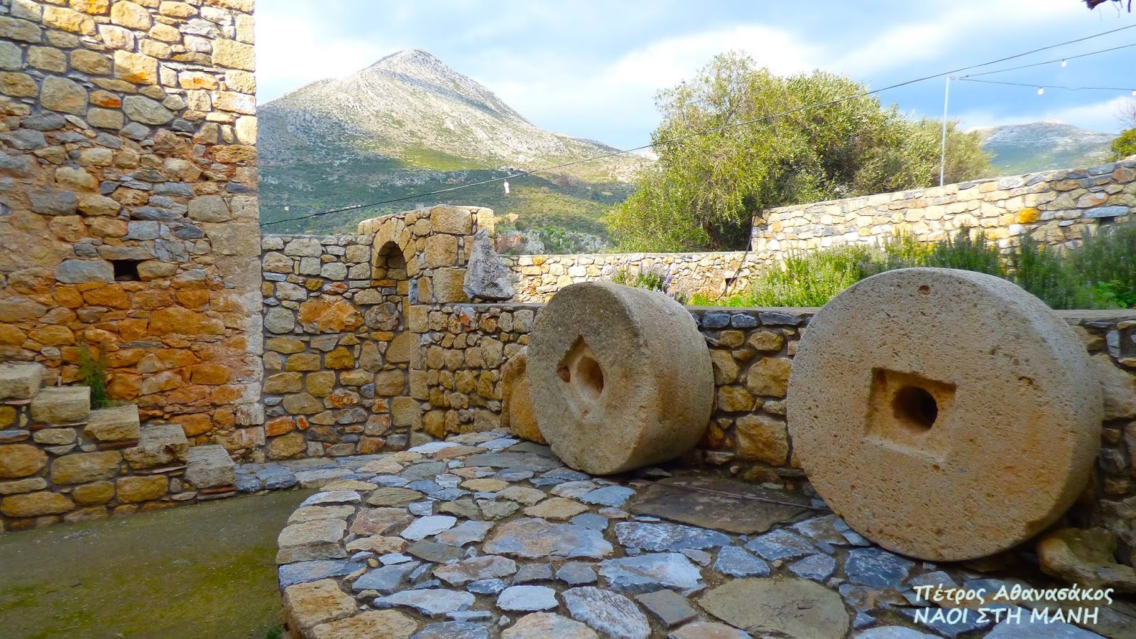 ΝΑΟΙ ΣΤΗ ΜΑΝΗ: ΚΕΛΕΦΑ, ΠΑΝΑΓΙΑ ΣΠΗΛΑΙΩΤΙΣΣΑ