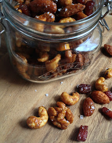 Domestic Sluttery: Sluttishly Savoury: Beer & Bacon Nuts