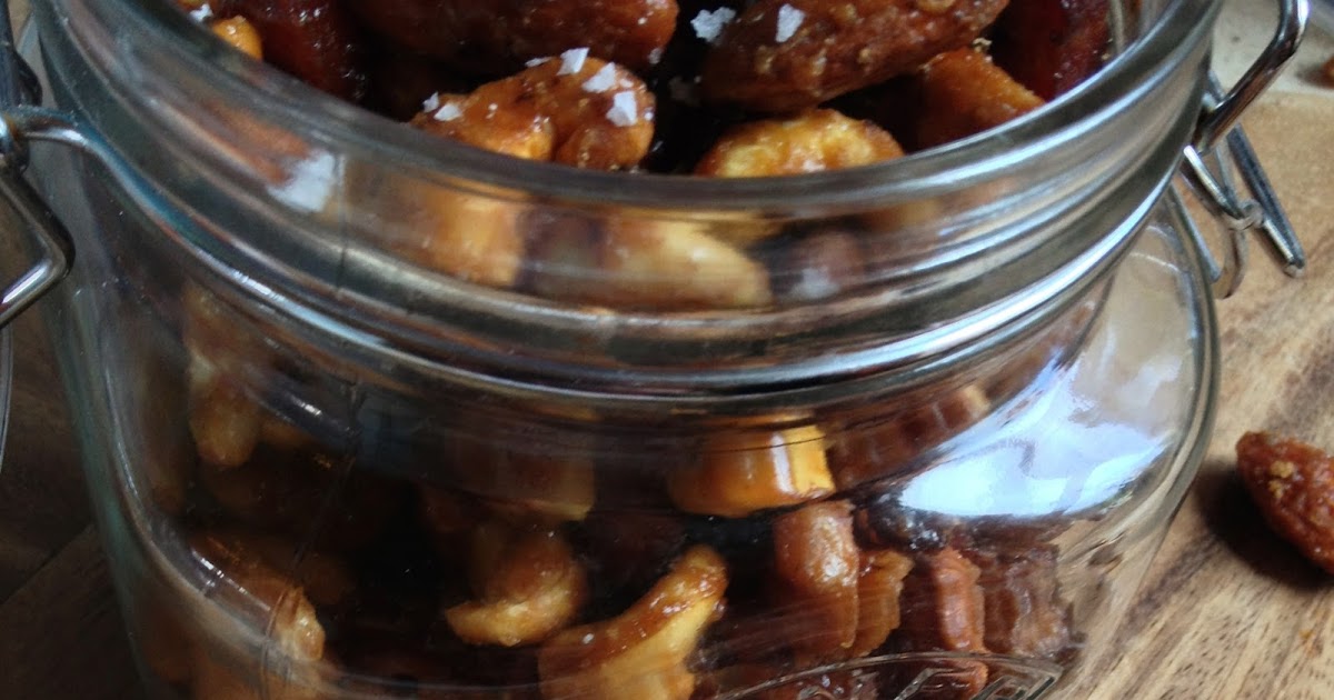 Domestic Sluttery: Sluttishly Savoury: Beer & Bacon Nuts