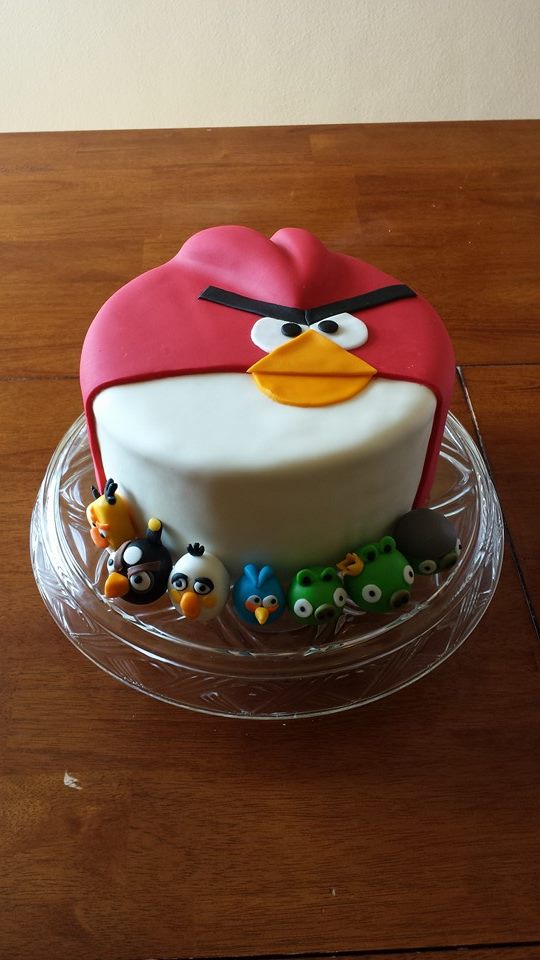 PEACH OF CAKE: Angry Birds Cake