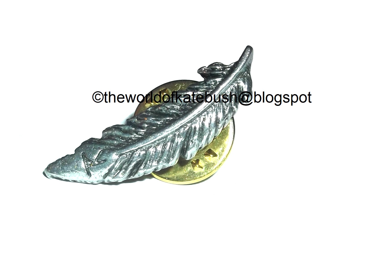 THE WORLD OF KATE BUSH: Badges