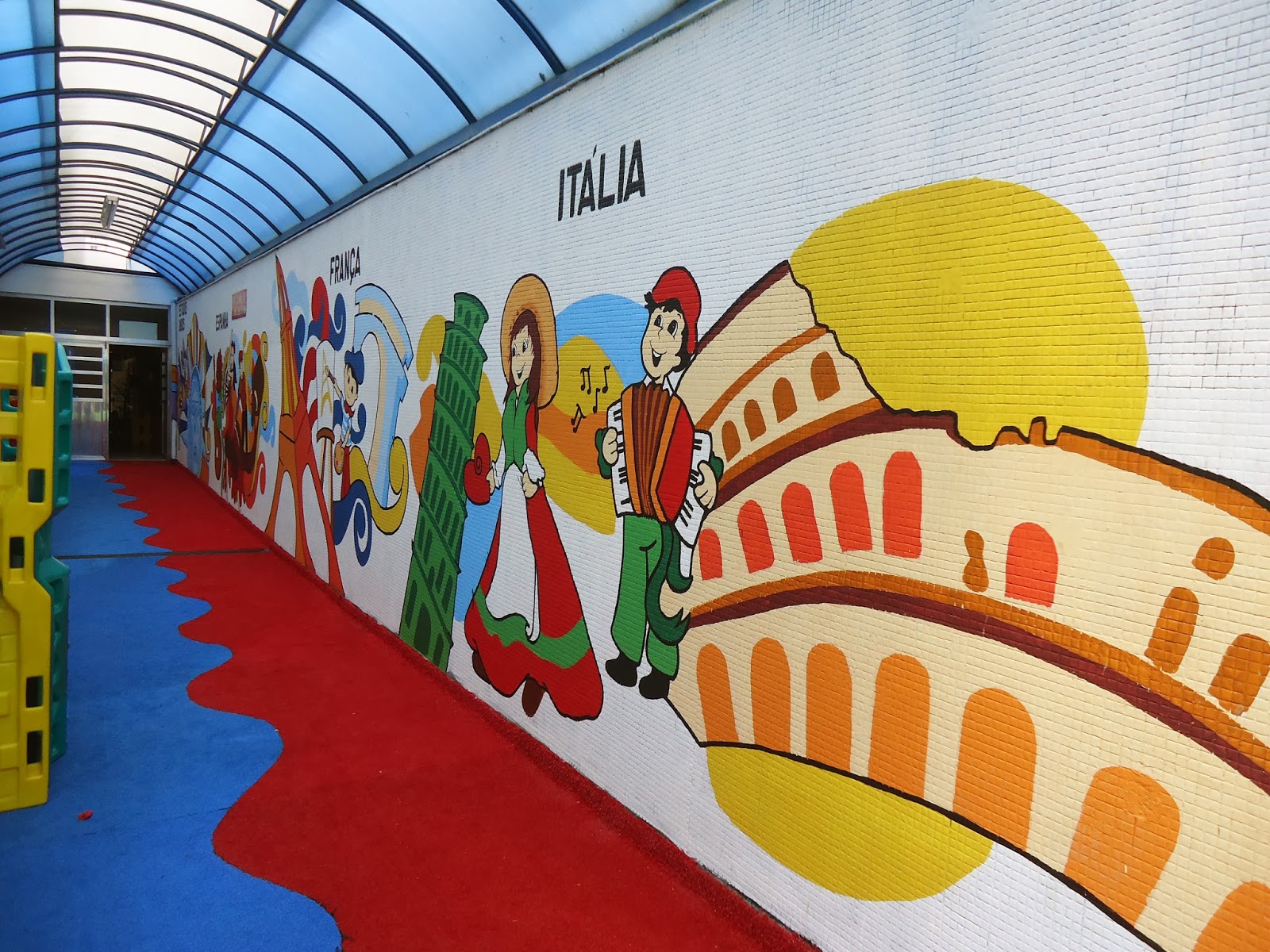 Arte Poesia Decoração Cenografia: Pintura decoração parede escola ...