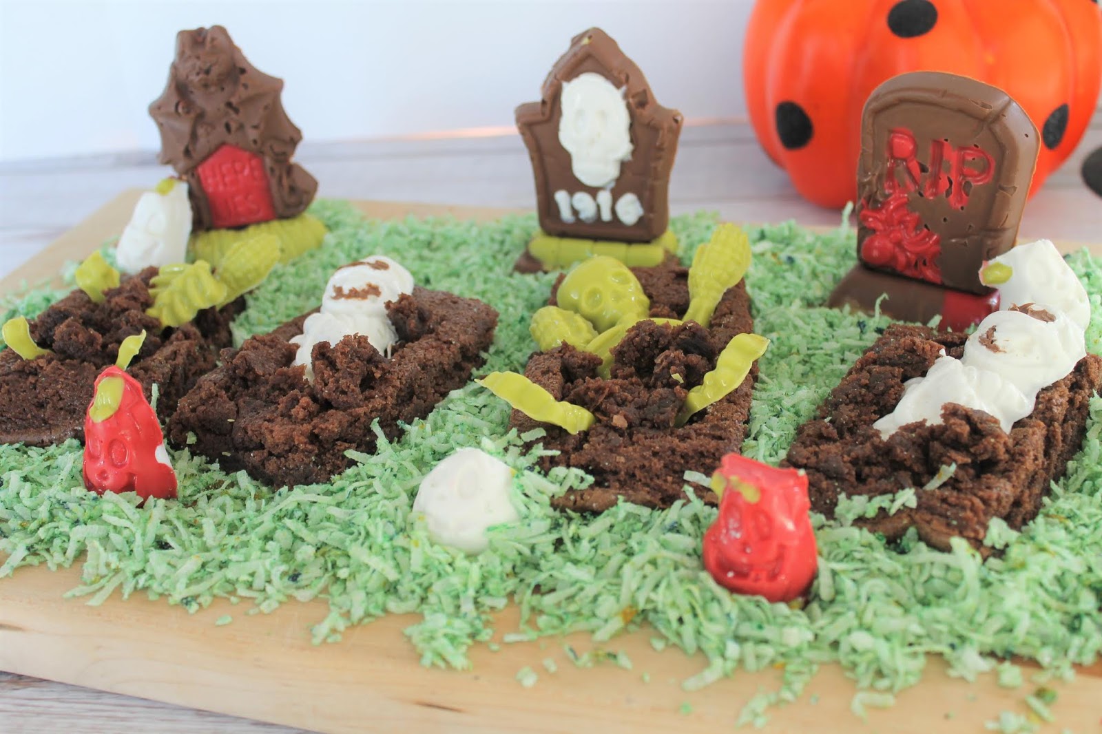 Graveyard Brownies | Sew Simple Home