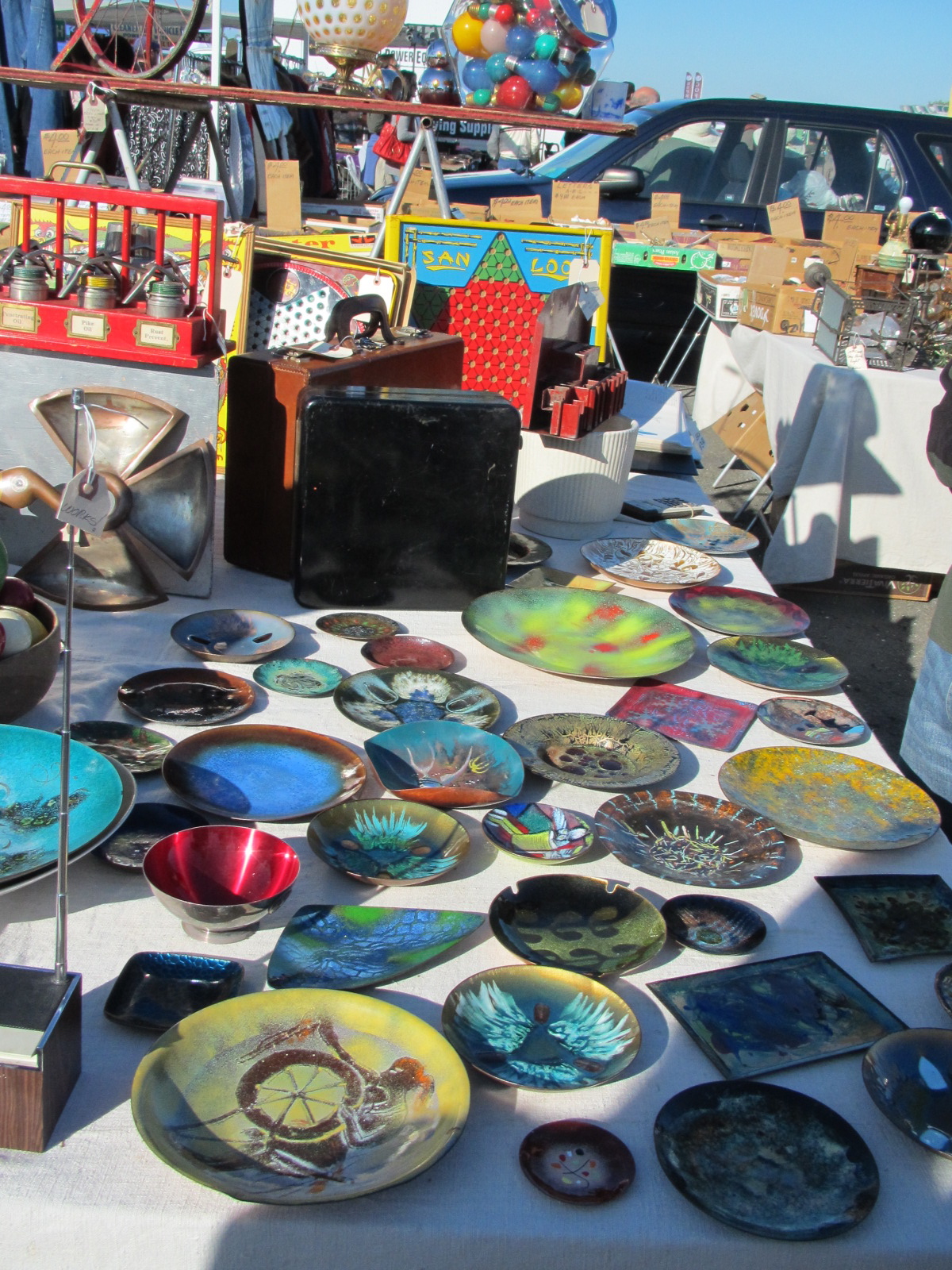 Visual Jill Interior Design: Color at the Flea Market!