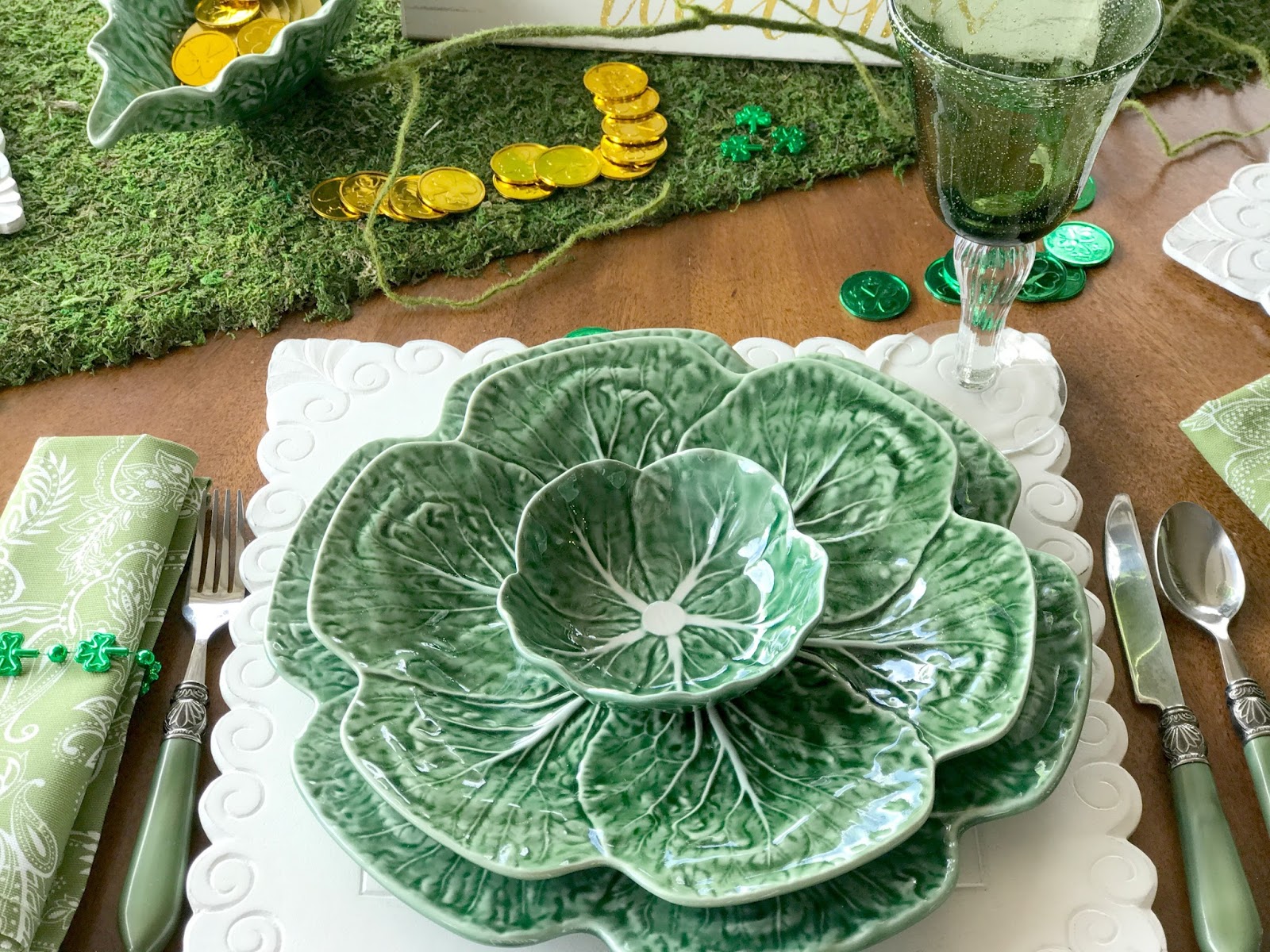 Kiss Me I'm Irish Table - Purple Chocolat Home