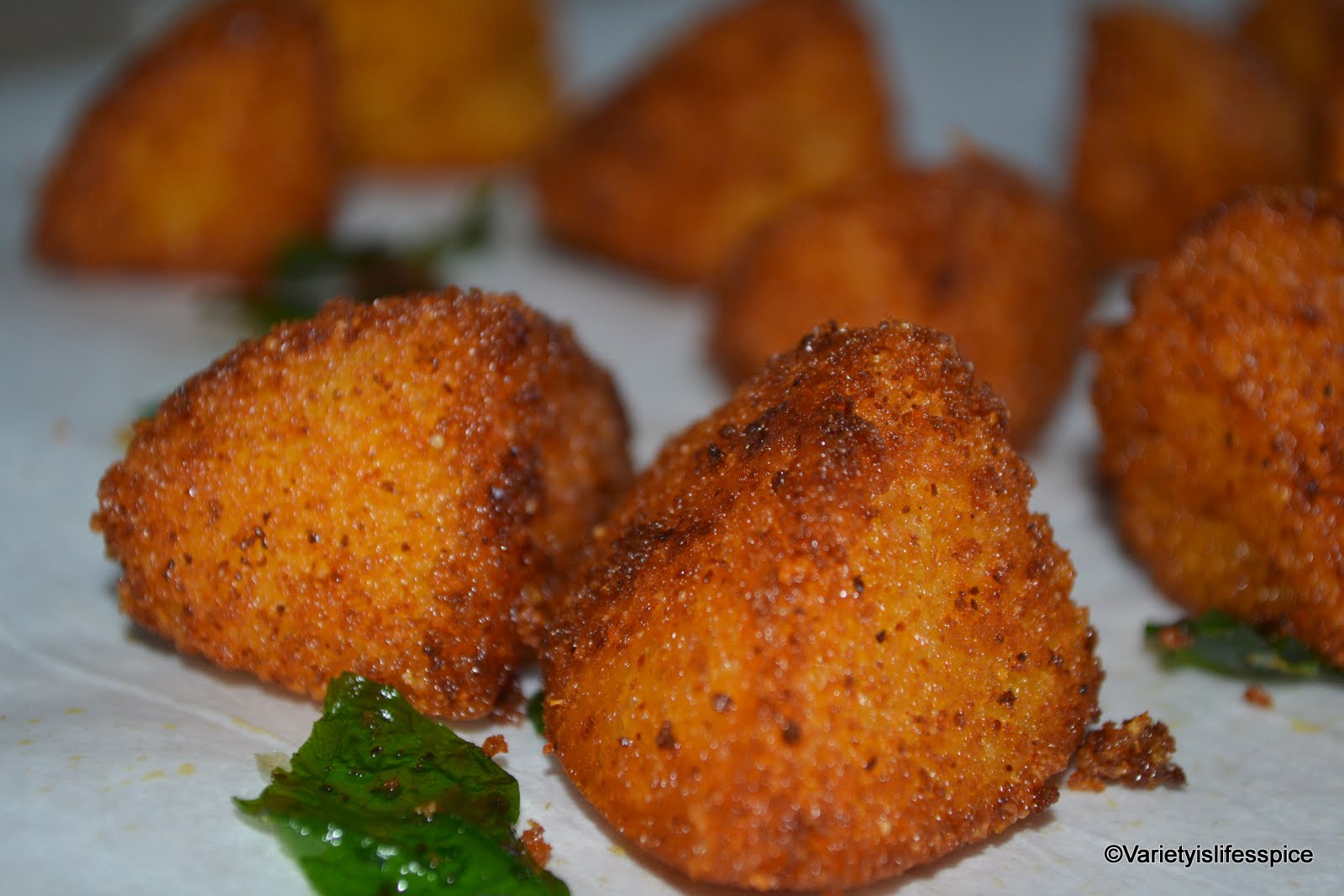Yummy yum eats: Fried Idli - The everyday recipe blog