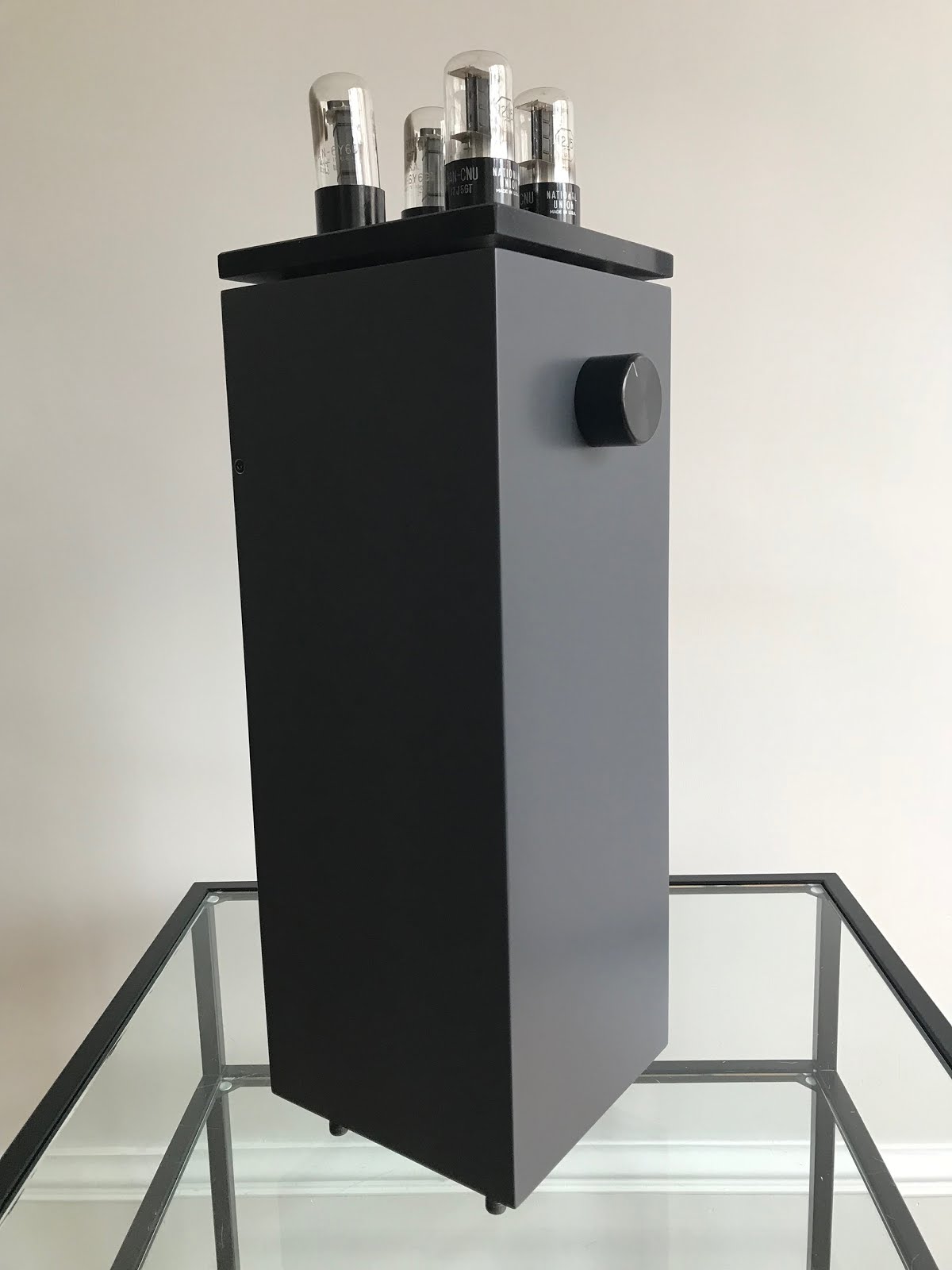 MADOTEC LIGHTHOUSE INTEGRATED AMPLIFIER – Ultimate High-Fidelity