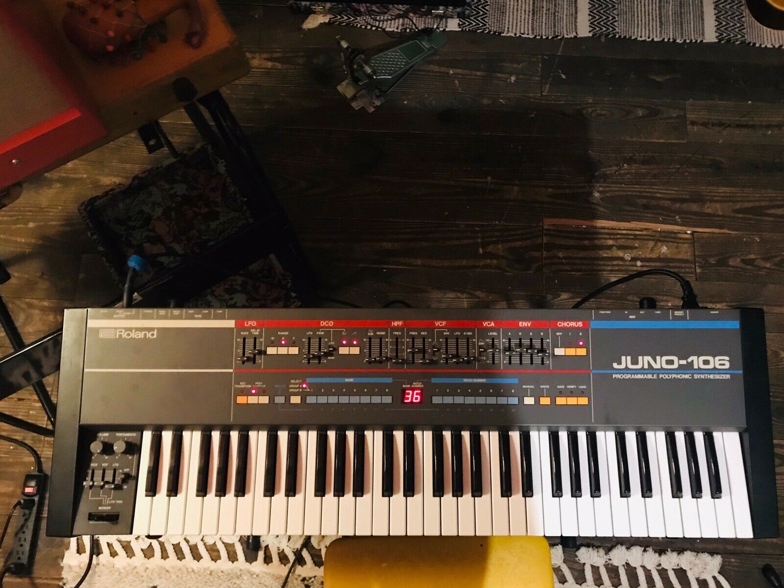 MATRIXSYNTH: Roland Juno-106 Keyboard Synthesizer