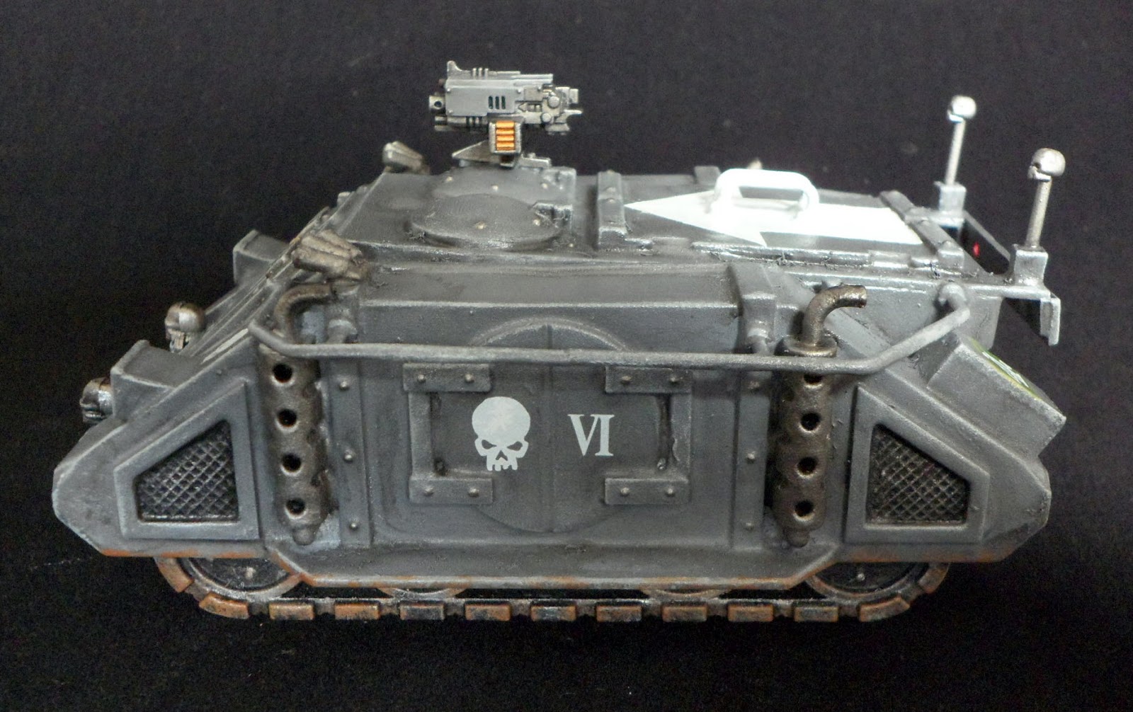 WeeMen: Relictors Old School Rhino APC Mk1b - for my RTB01 Marines