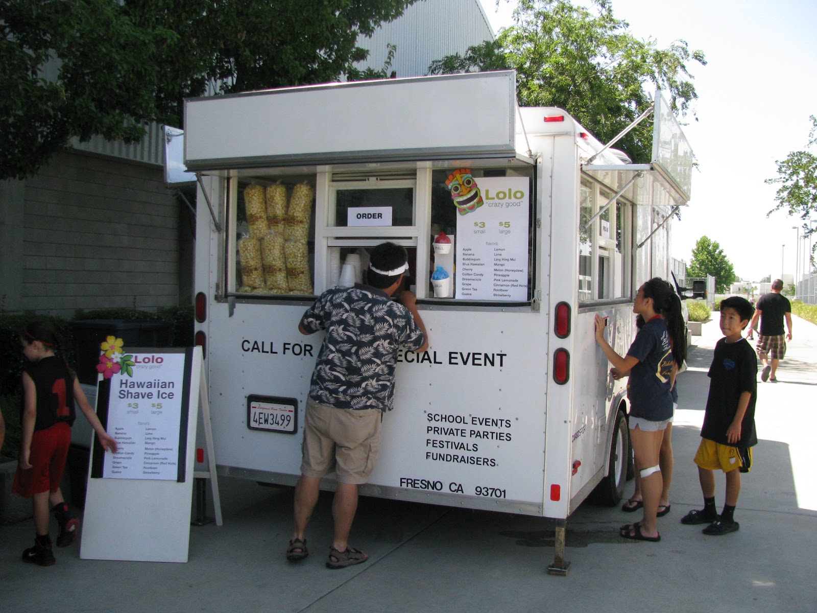Corrie Food: Lolo - Hawaiian Shave Ice - Fresno, CA