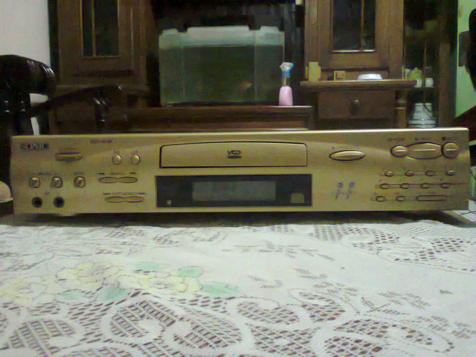 Memperbaiki DVD Player Sonic Rusak