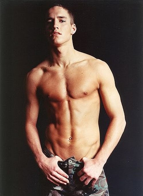 HOT MEN GALLERY: TYLER KENYON