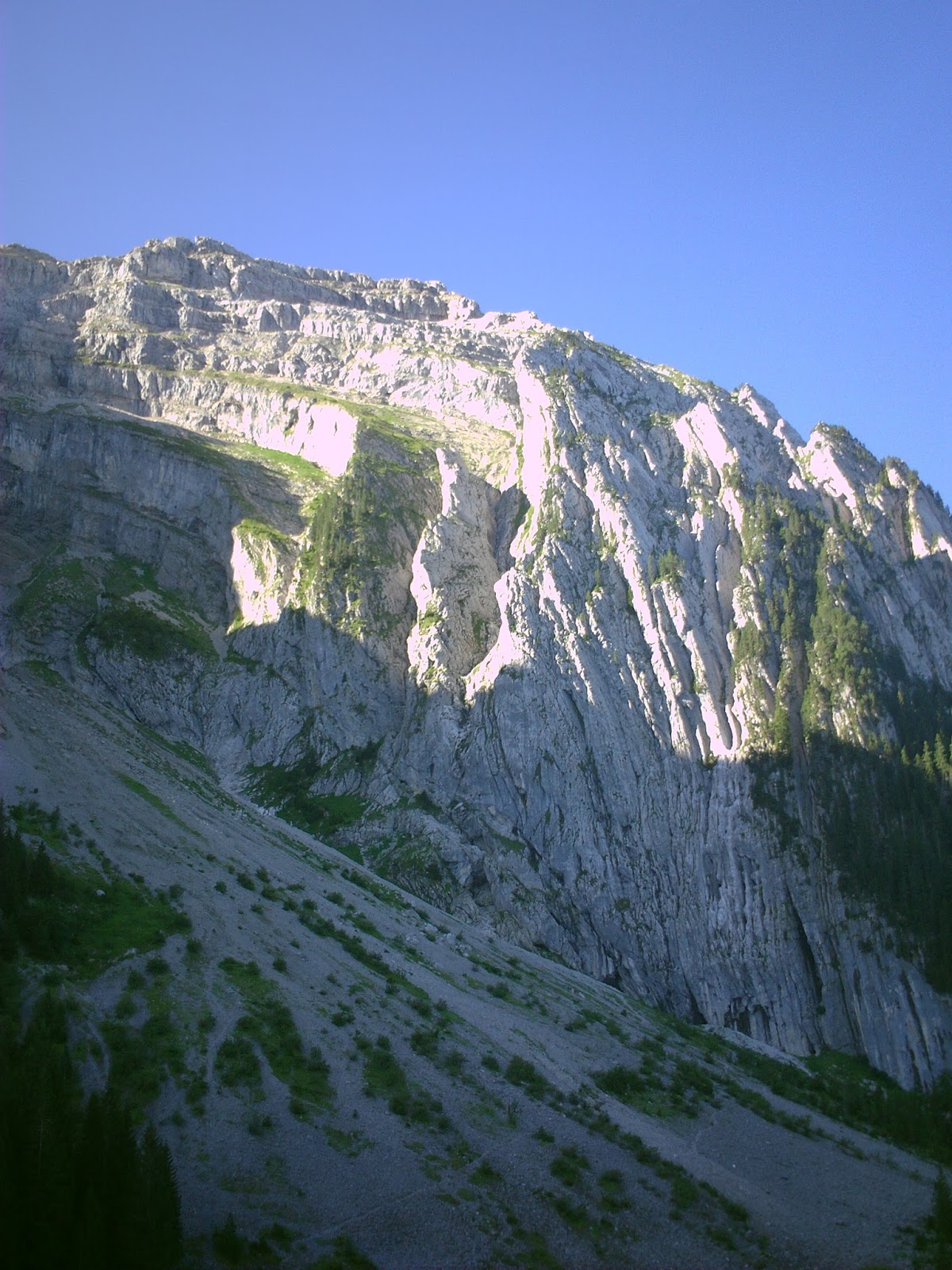 Montagnes en Couleurs: Grand Bargy (2301m) et Petit Bargy (2098m ...