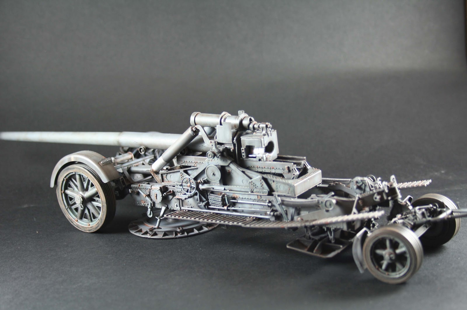 hobbyjm: German 17 cm Kanone 18 Heavy Gun de Trumpeter