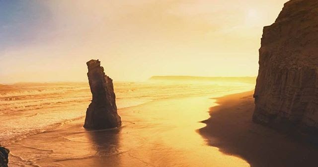 Discover Balochistan: Sapat Tower. Sapat Beach, Balochistan