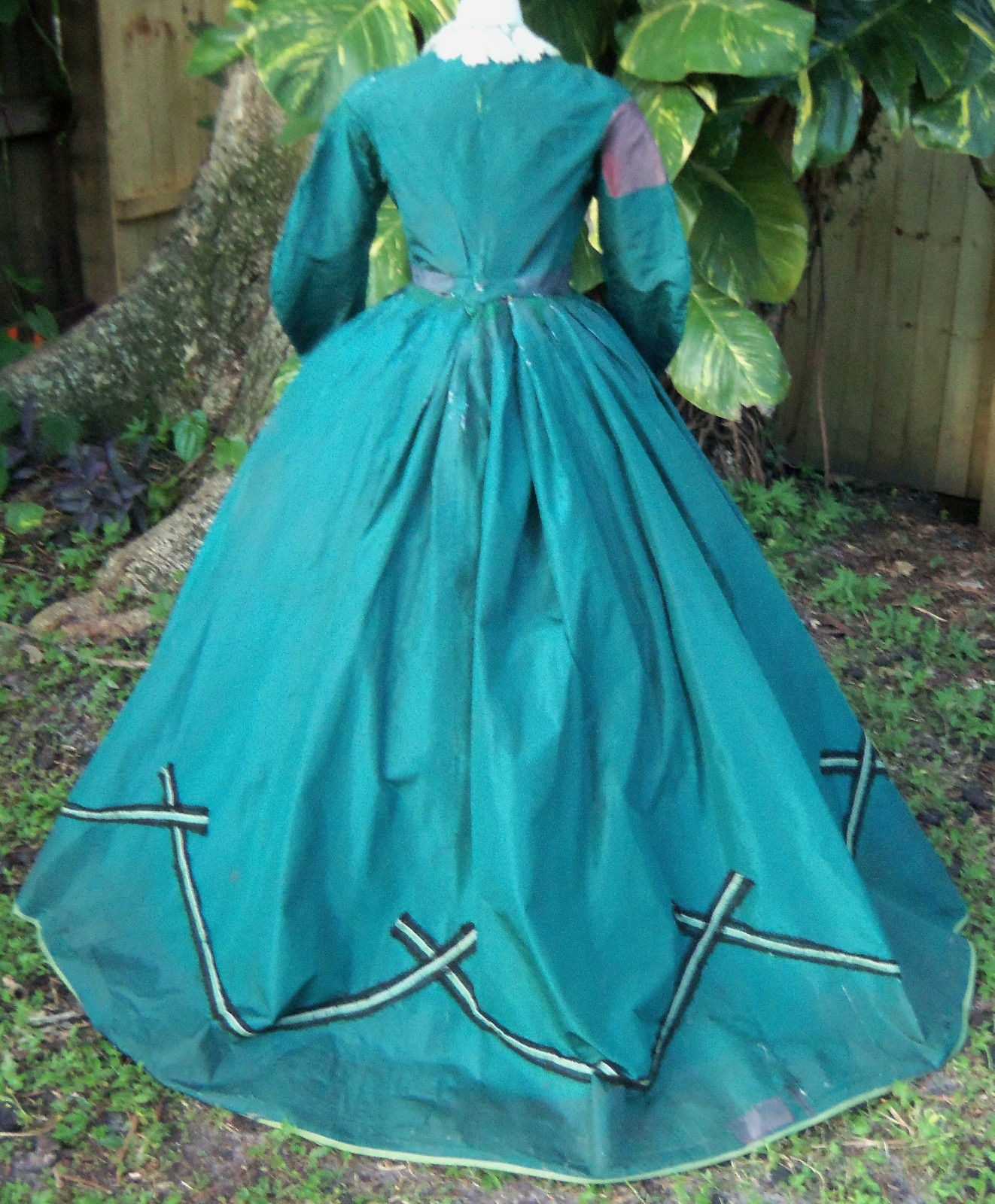 All The Pretty Dresses: American Civil War Era Green Dress Pieced