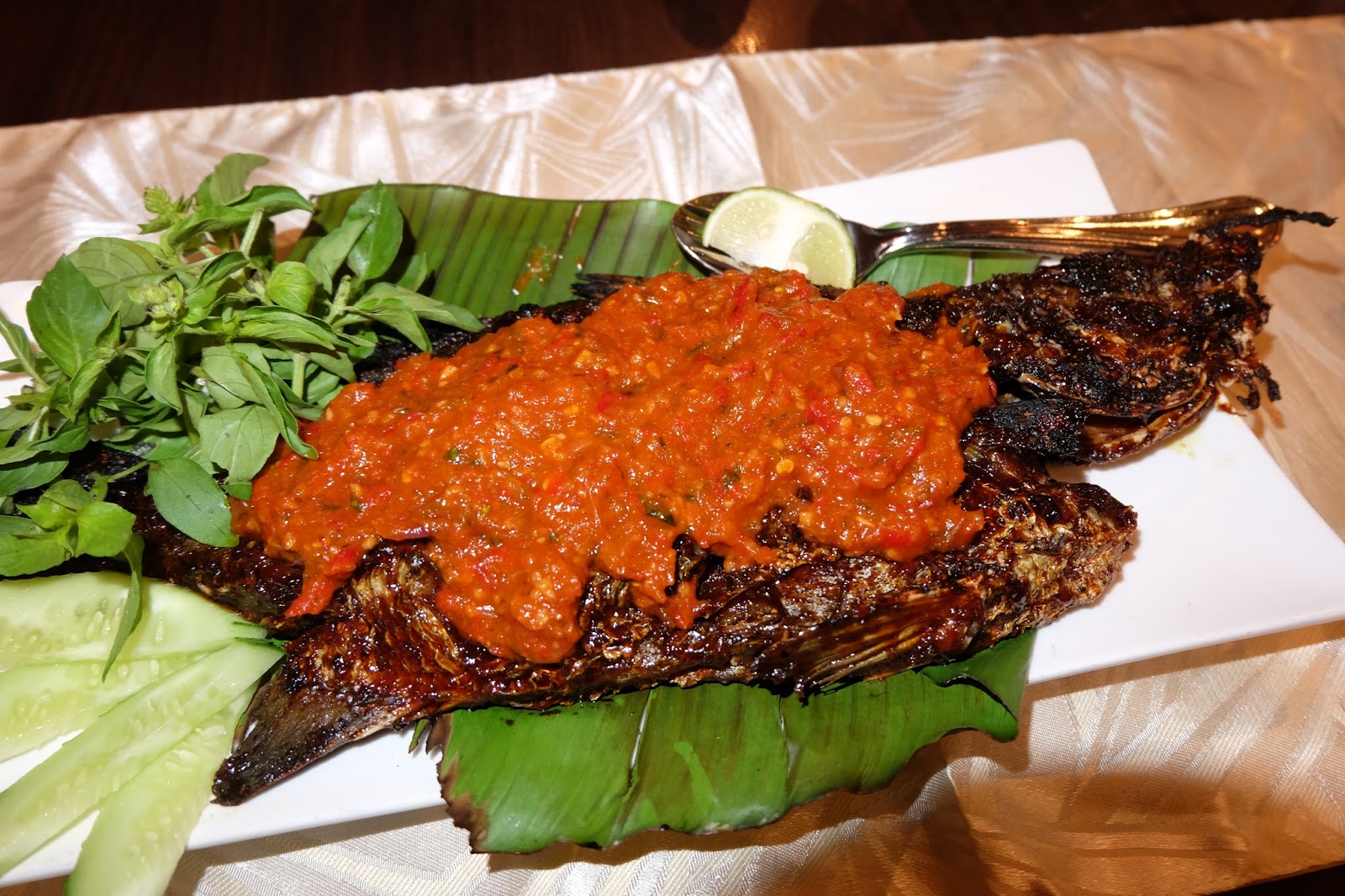 Kee Hua Chee Live!: DANCING FISH AT BANGSAR SHOPPING CENTRE IS BOTH THE ...