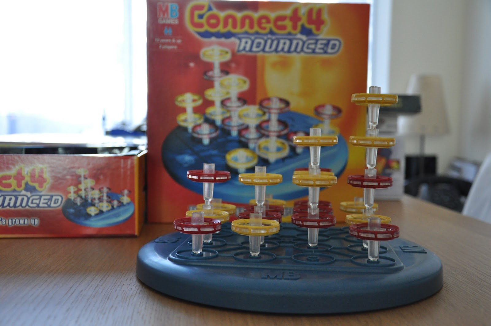 Farlands Games: Vintage Game: Connect4 Advanced