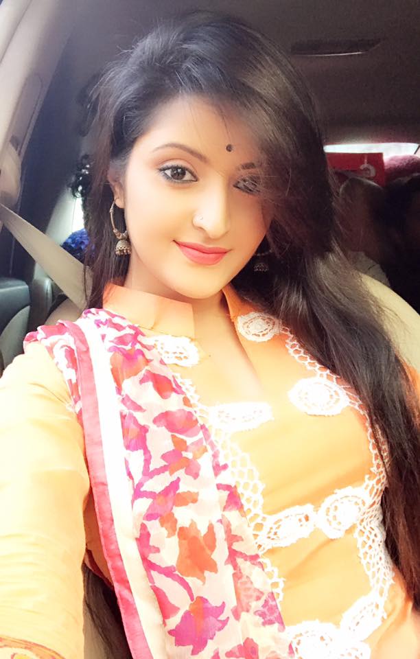 Luv Entertainments: Bangladeshi beautiful actress PORI MONI