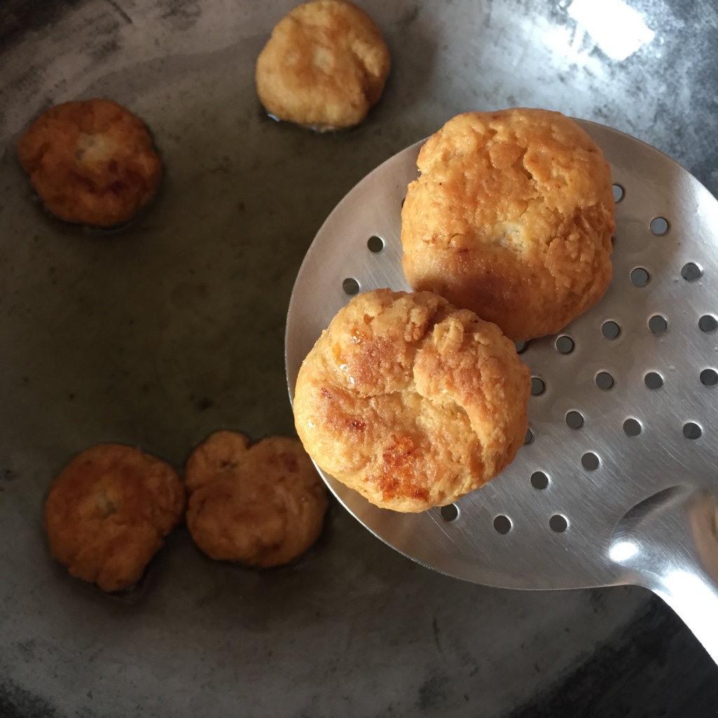 MASTERCHEFMOM: Badusha | Balushahi | How to make Badusha | Easy ...