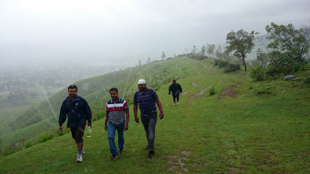 Weekend getaways in Western Ghats around Pune: ROHIDA FORT (VICHITRAGAD ...