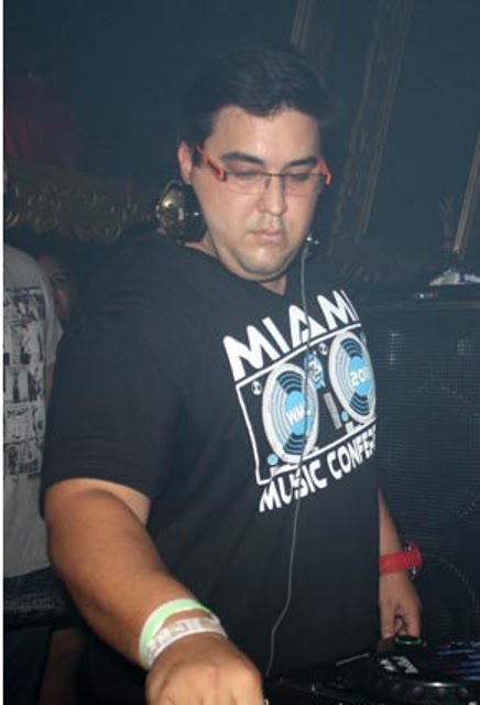 *BALADAS FASHION*: SÁBADO BADALADO NA LOUVRE CLUB:DJ ANDRÉ MARQUES!