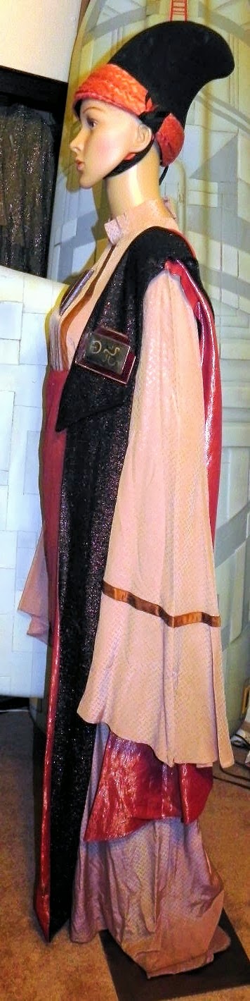 Star Trek Prop, Costume & Auction Authority: Vulcan Priestess Robes ...