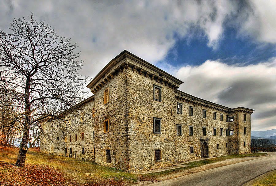 Roman Sever Photography: Grad Brdo / Lukovica