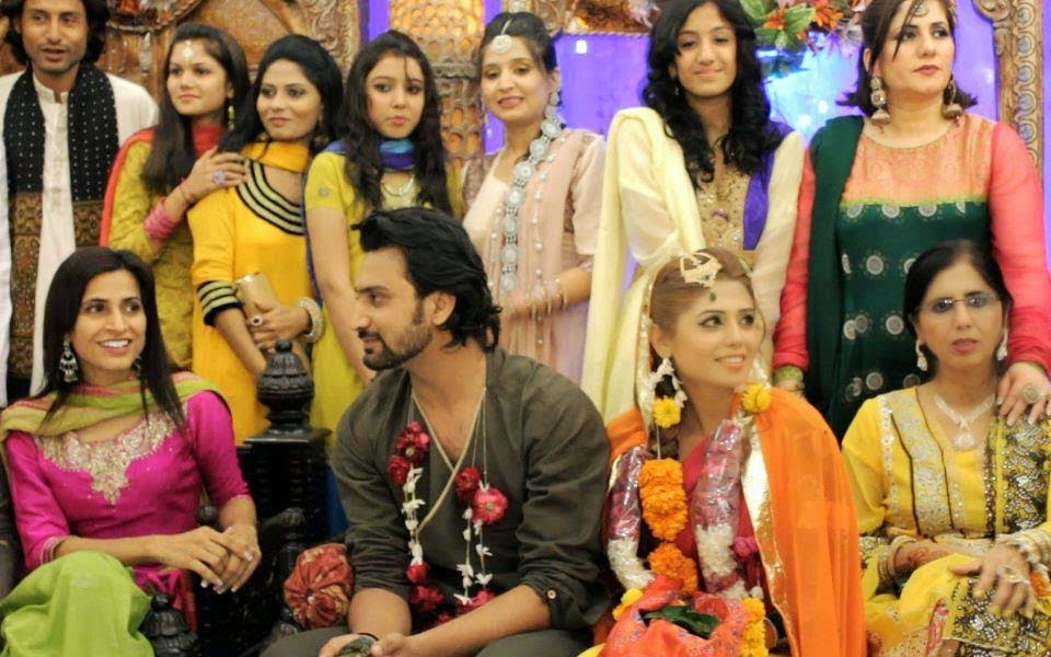 Samaa News Anchor Mehvish Siddiqui Wedding Unseen Pictures - Style Hunt ...