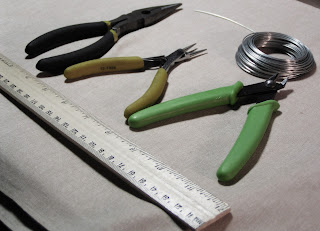 Hobbits, Horses, and Handcrafts: Tutorial: Make Your Own Jewelry Chain ...