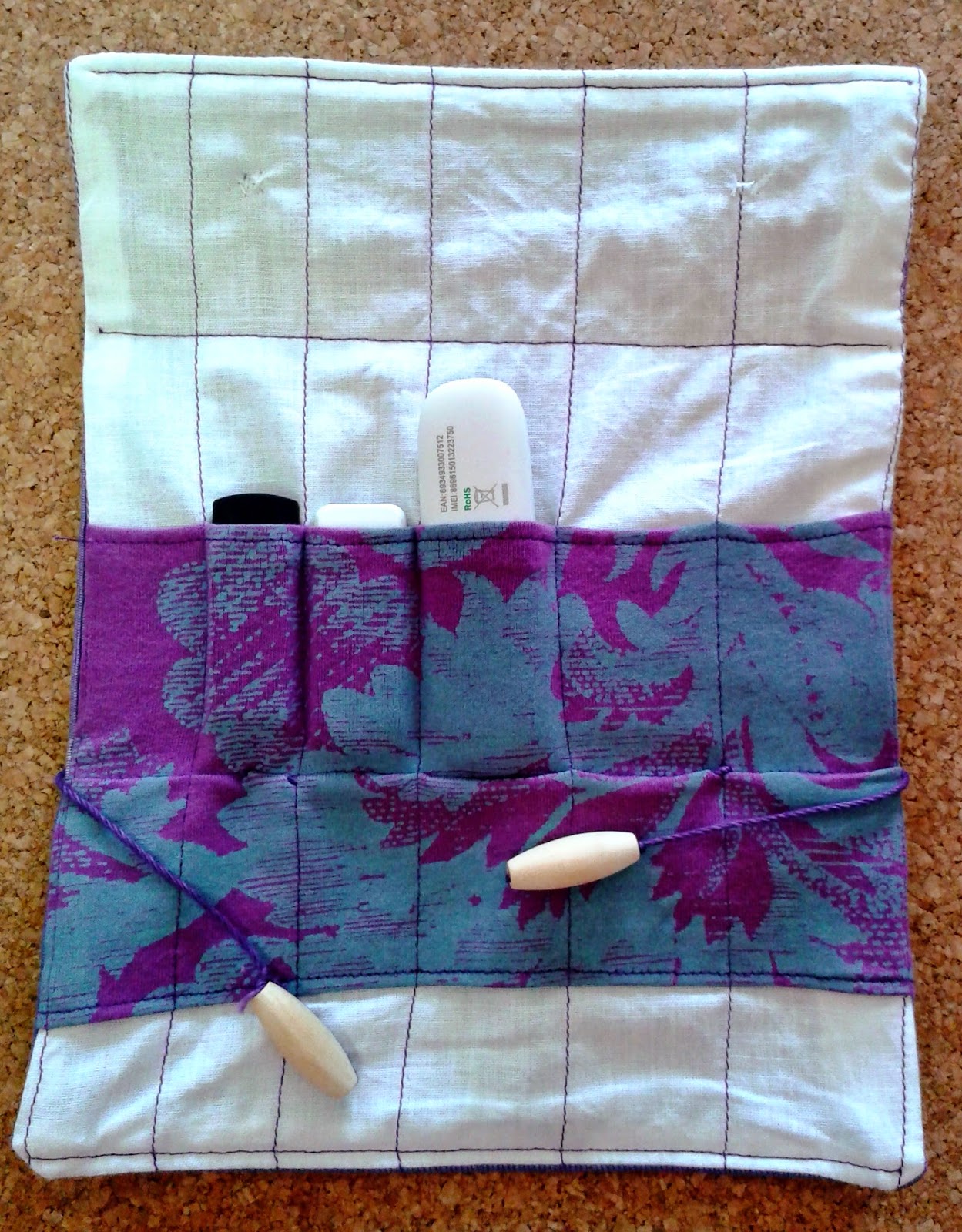 BushcraftZ: DIY: USB thumb drive storage case.