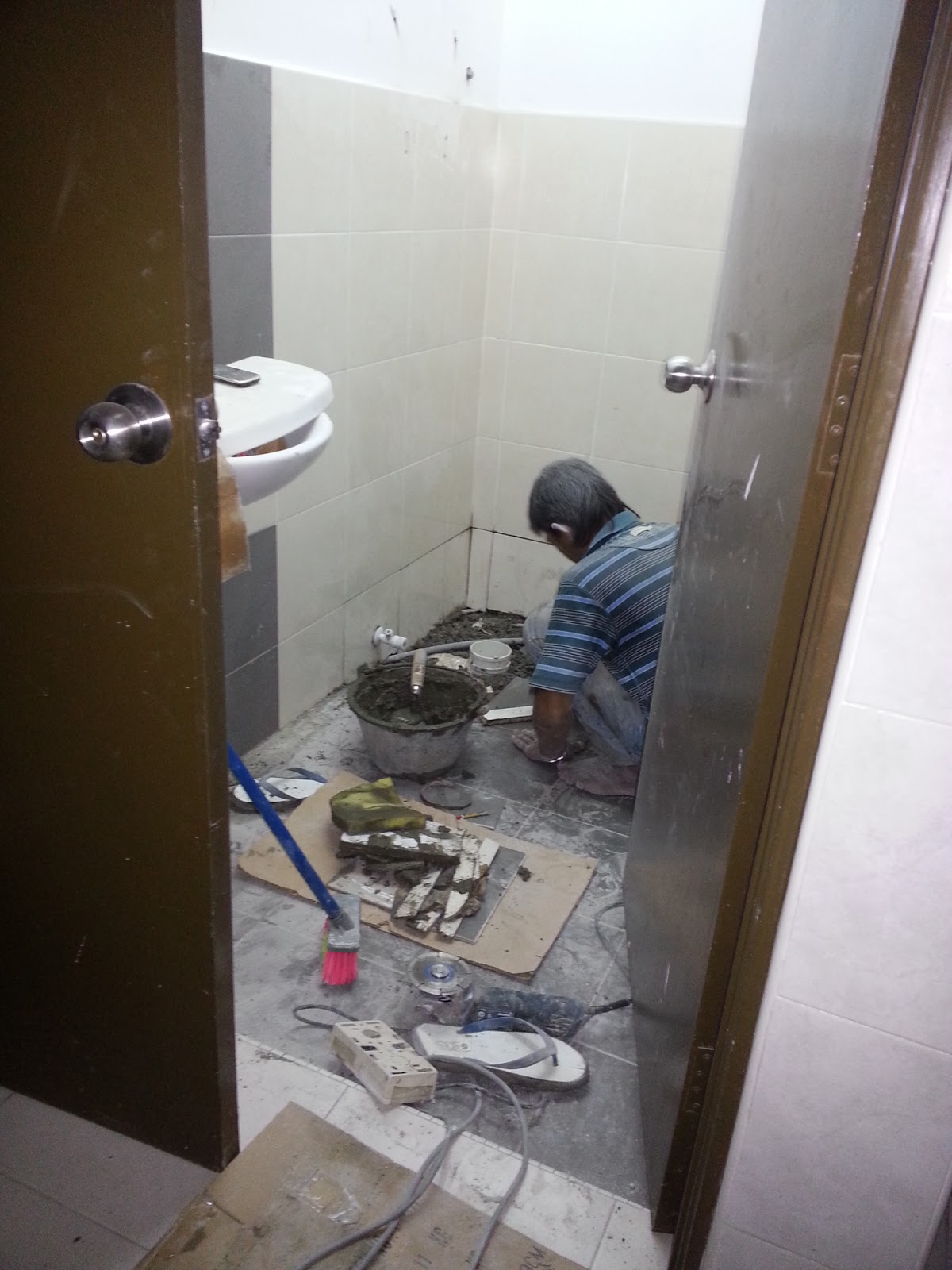 It's My LiFe: kos renovate toilet. toilet jenis cangkung kepada toilet ...