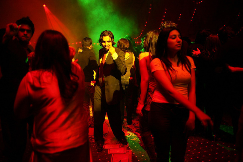 9 snapshots which demonstrate that how much Elite class is Broad Minded ...