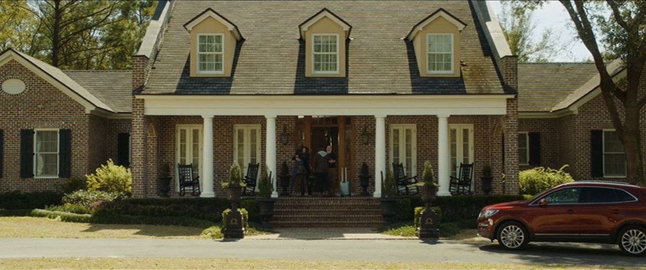 Horror Film Aesthetics: Get Out Uses Wide Shots for Hightened Suspense ...