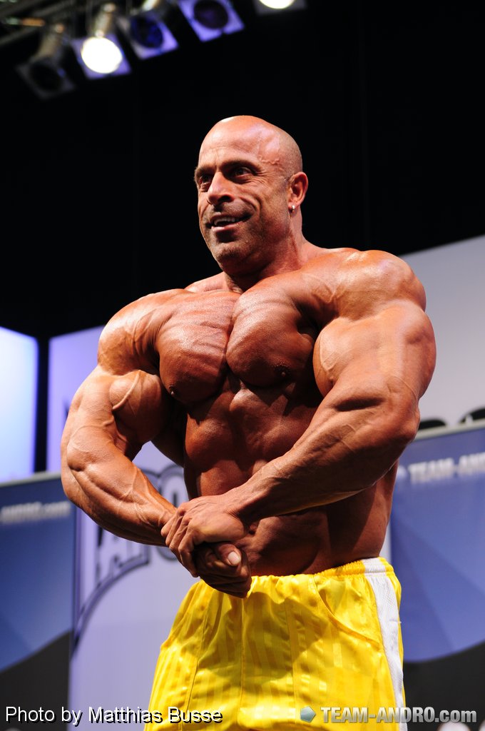 Muscle Lover: April 2011