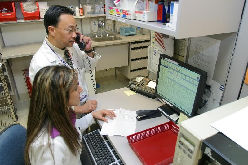 Pak Pharmacist: Preceptor Roles in Teaching Clinical Problem Solving